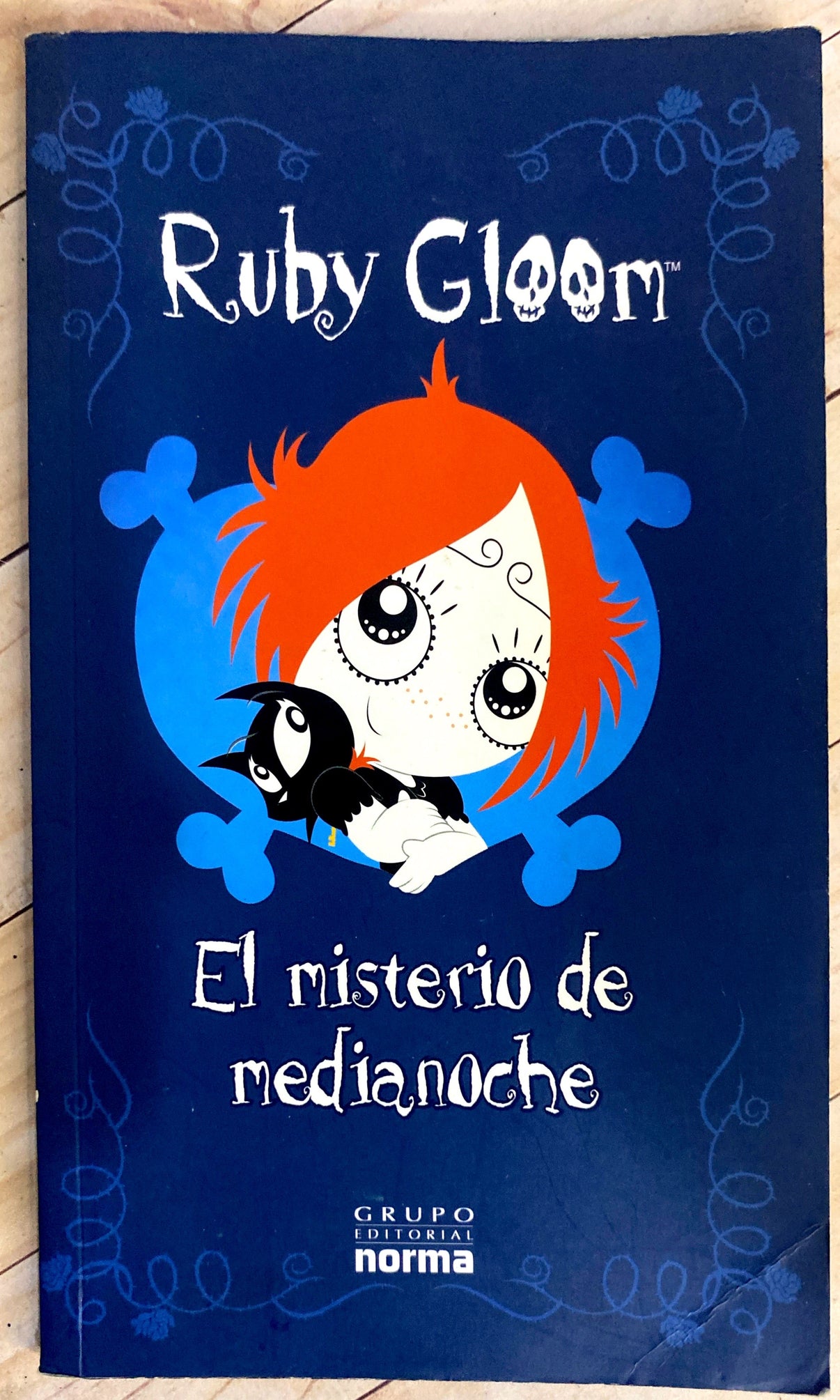 Libro El misterio de medianoche de Ruby Gloom – Libros.ccs